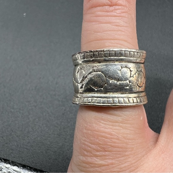 Jewelry | Vintage Unmarked Silver Extra Wide Band Etched Ring Weight ...